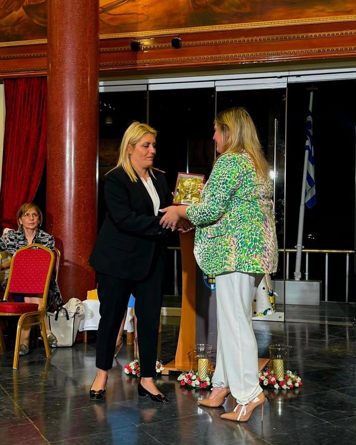 Δεύτερη Τιμητική Διάκριση στον Οργανισμό «Γίνε Άνθρωπος» – Η Δρ. Κέλλυ ...